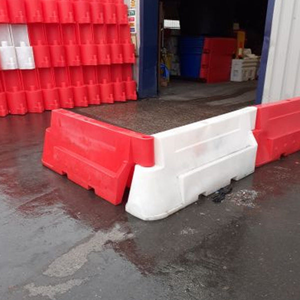 Novus Water-Filled Barrier